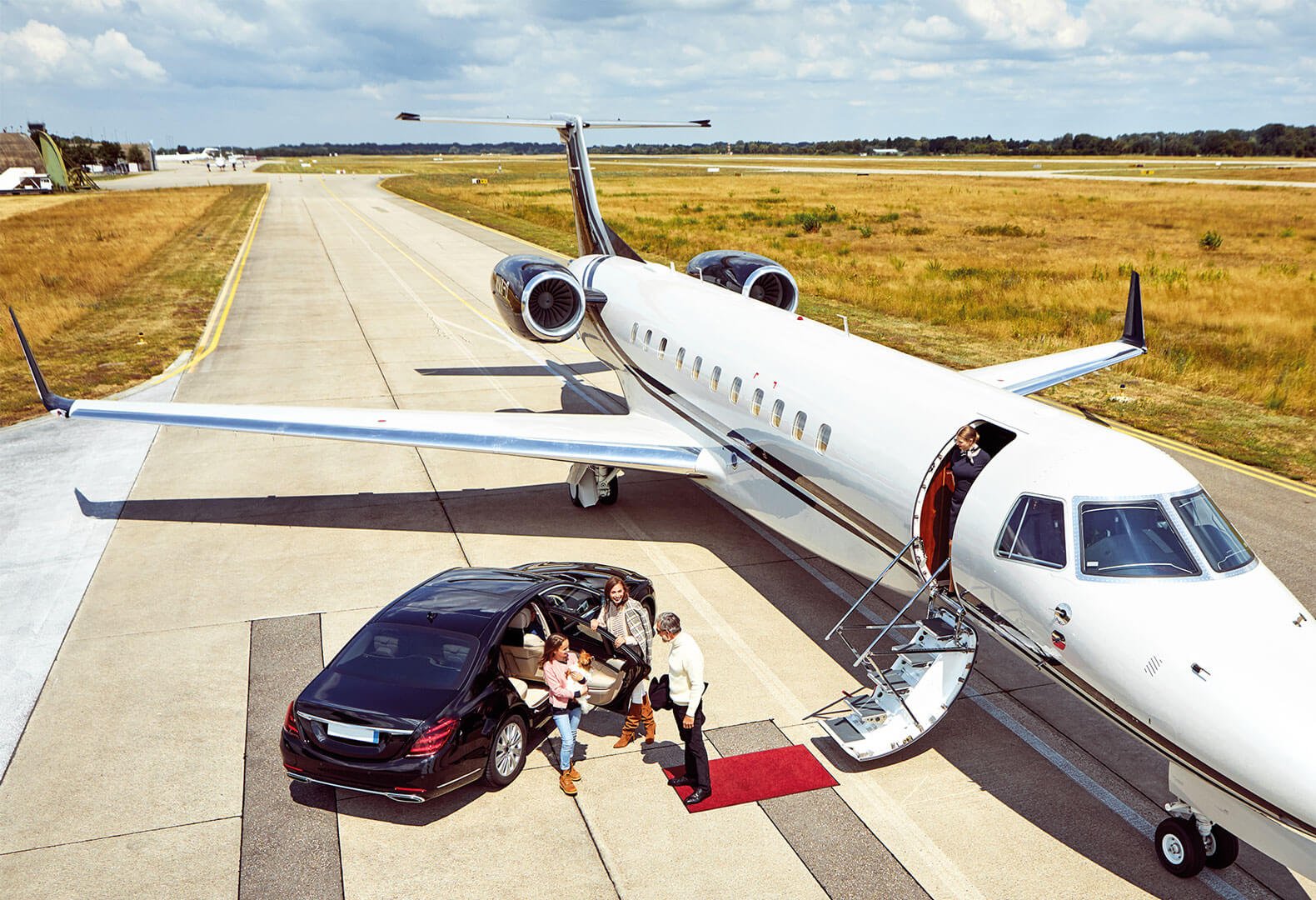 Experience Extravagance on the Move with Elite Black Car Service’s Limo ...